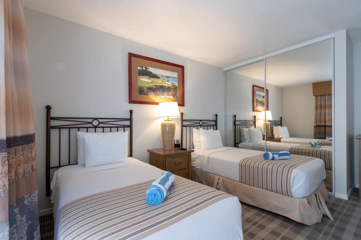 Quad Desert Fun! Pool, Gym & Garden Access! - Palm Springs, CA