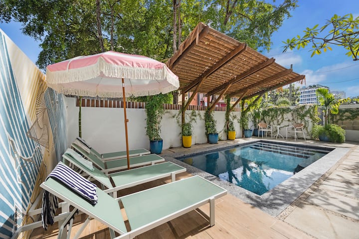 In Condado Beach | Beautiful Pool With Tanning Bed - San Juan