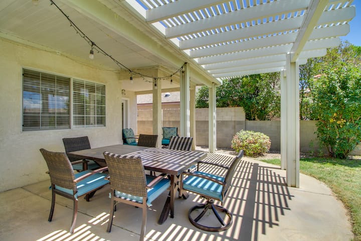 Explore Abq & Rancho Rio: Family Home W/ Patios! - Rio Rancho, NM
