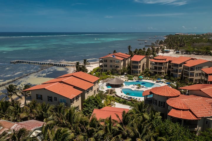Oceanfront 2br Condo | Pools, Balcony + Reef Views - Belize