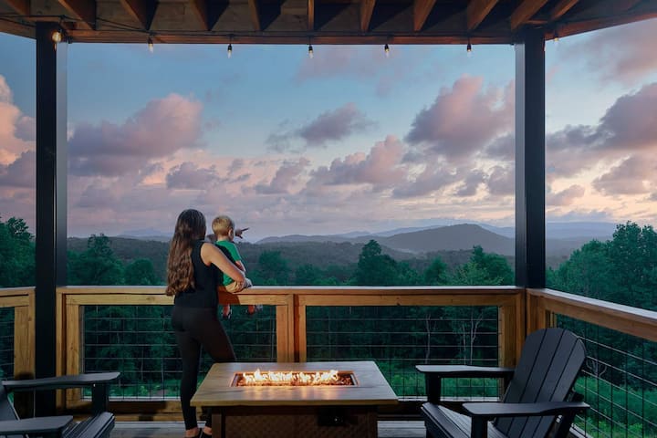 Mountain Moonlight At Saluda Mountain Retreats! - Saluda, NC
