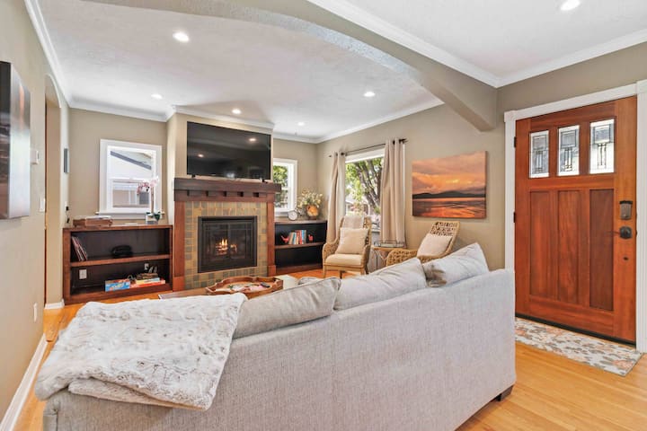 Dog Friendly W/ Relaxingback Patio & Record Player - Boise, ID