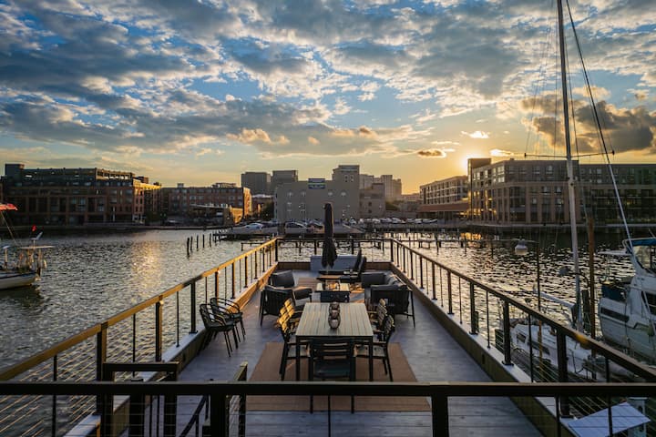 Flohom 12 | Rooftop Fire Pit • Fells Point Harbor - Baltimore, MD