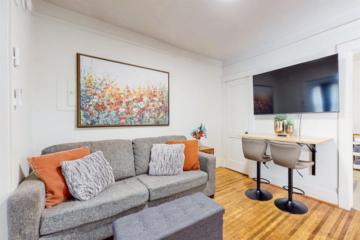 Campus Cottage Near Presbyterian And Unm Hospital - Albuquerque, NM