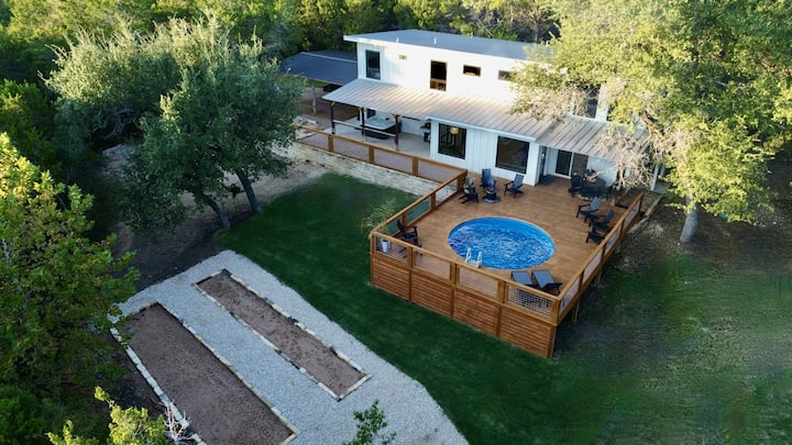 Shangri La, At Wanderin’ Star Farms - Dripping Springs, TX