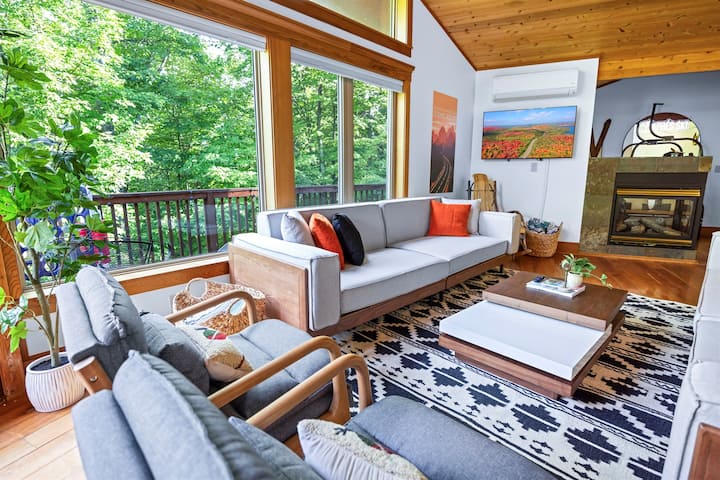 Stunning Game Rm, 10-person Sauna, Family Retreat - Lutsen, MN