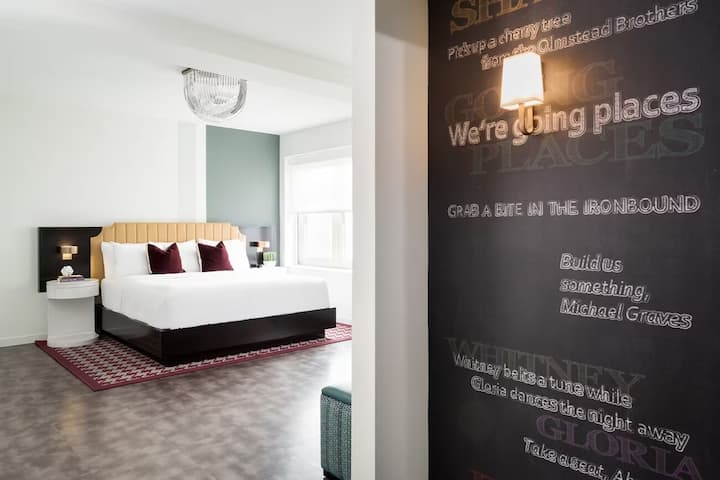 Tryp Newark | Queen Room | Stylish City Stay - Newark, NJ