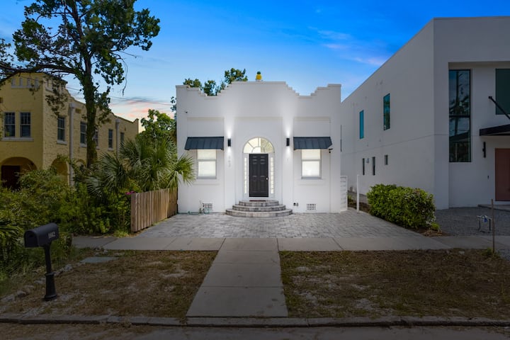 Pineapple Paradise #1 • 13 Min To Beach • Fire Pit - Sarasota
