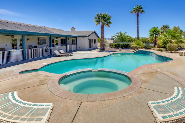 Pool, Spa & Mountain Views: Apple Valley Retreat! - Victorville, CA