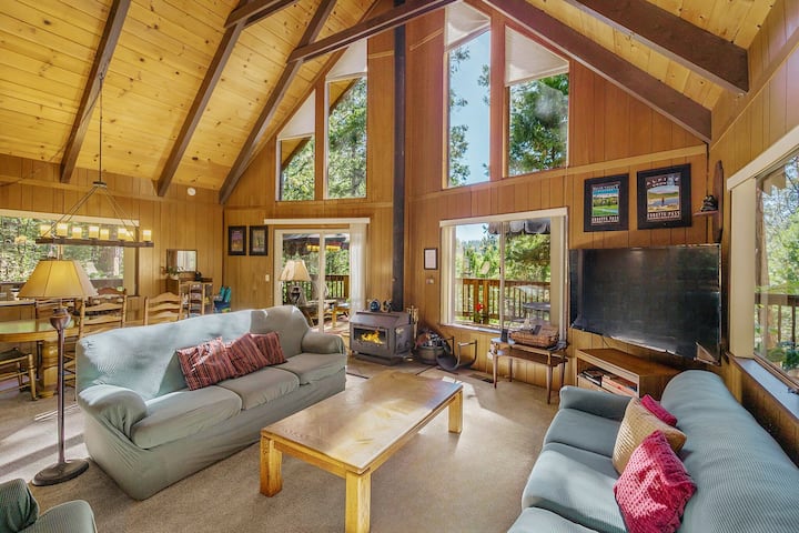 Walk To Fly-in Lake: Blue Lake Springs Cabin! - Arnold, CA