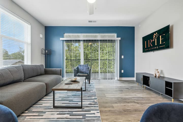 Irie Living-homey Kg 2bd+gym+pool, Brand&nbsp;New! - Traders Point, IN