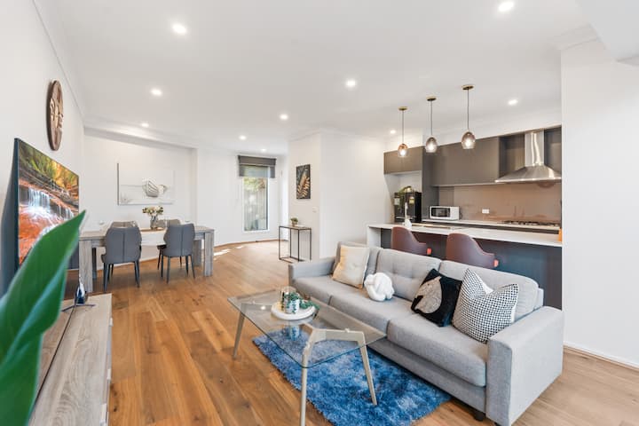 Sunny 3br Townhouse • Peaceful Burwood Stay - Notting Hill