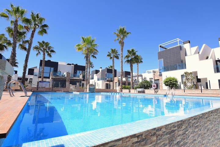 Maison De Vacances Pleine De Charme à Cabo Roig - Playa Flamenca