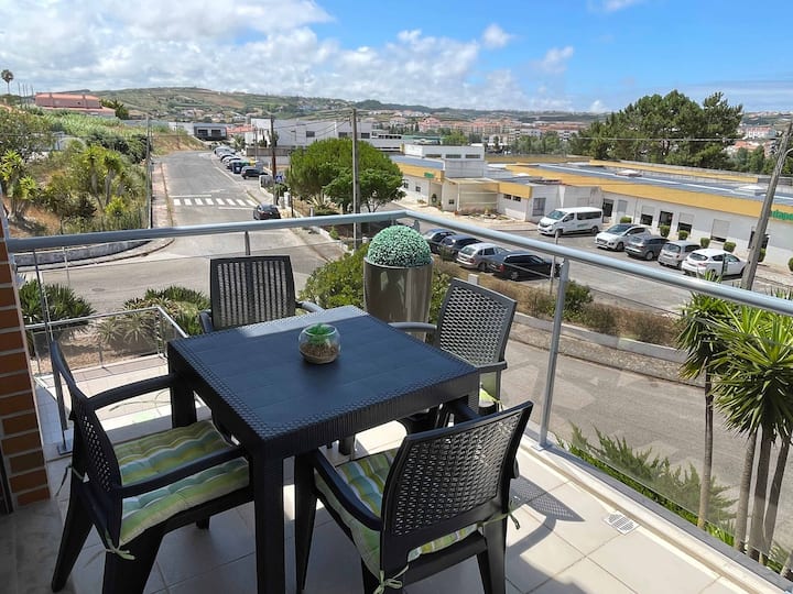 Stylish & Spacious Apartment With Balcony - Lourinhã
