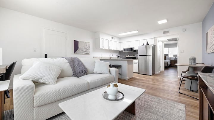 Landing | Chic 1bd In Glendale - Glendale, AZ