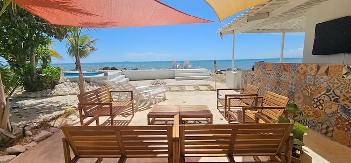 Oceanfront Home, Pool & Garden - Juana Díaz