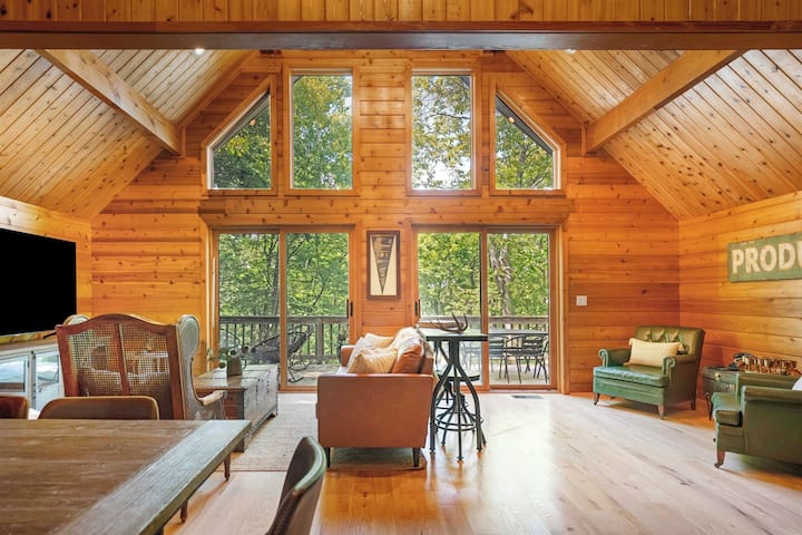 Serenity Cabin-woodland Retreat - Wintergreen, VA