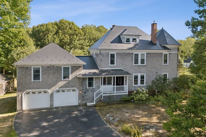 Historic Charm Meets Modern Luxury In Kennebunkpor - Kennebunkport, ME