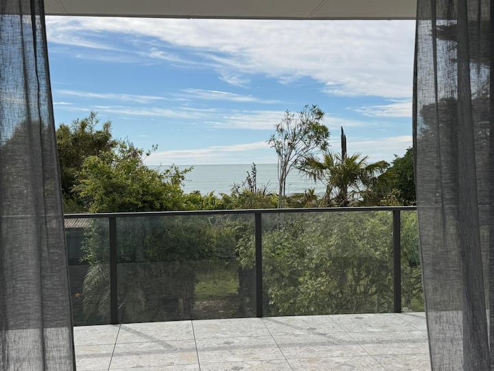 The Sundowner Beach Club - Hokitika