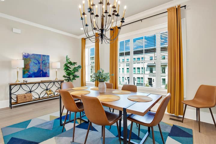 Wharfside Whimsy | 3br Retreat Walk To River St - Savannah, GA