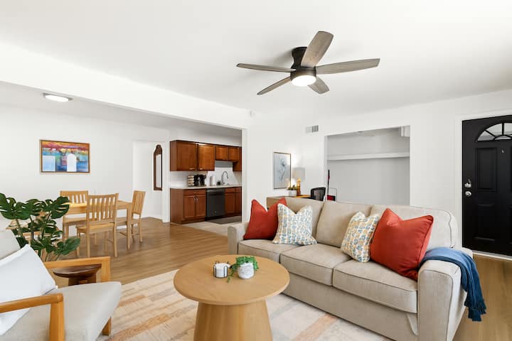 New! Modern 1st Floor 1br | King Suite | Royal Oak - Troy, MI