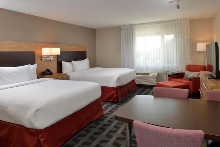 2 Pet-friendly Studios W/ Full Kitchen & Breakfast - Cary, NC