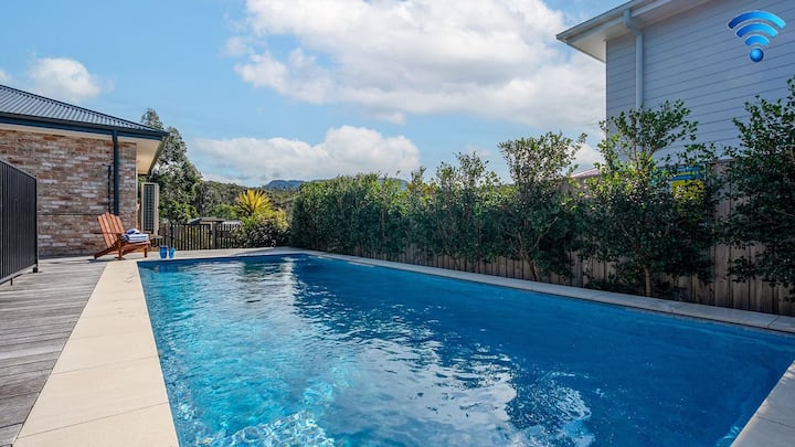 Holiday Crescent – Stylish Comfort For Groups - Berry, New South Wales