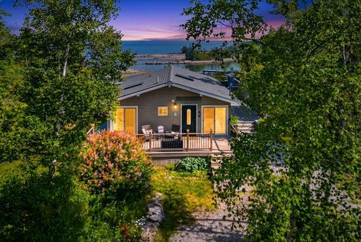 Sunset Cove Waterfront Getaway - Tobermory