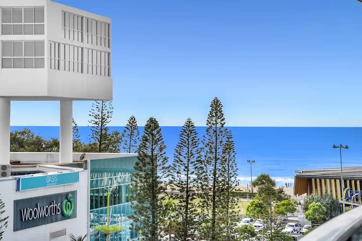 Luxury Oracle Tower Broadbeach - 501 - Gold Coast