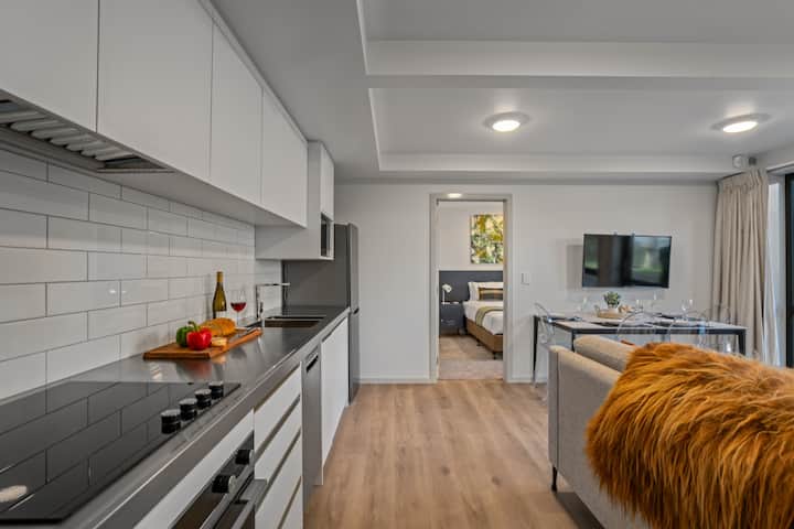 Luxe Qt 2 Bdrm | 2 Ensuites | Mountain Views - Queenstown