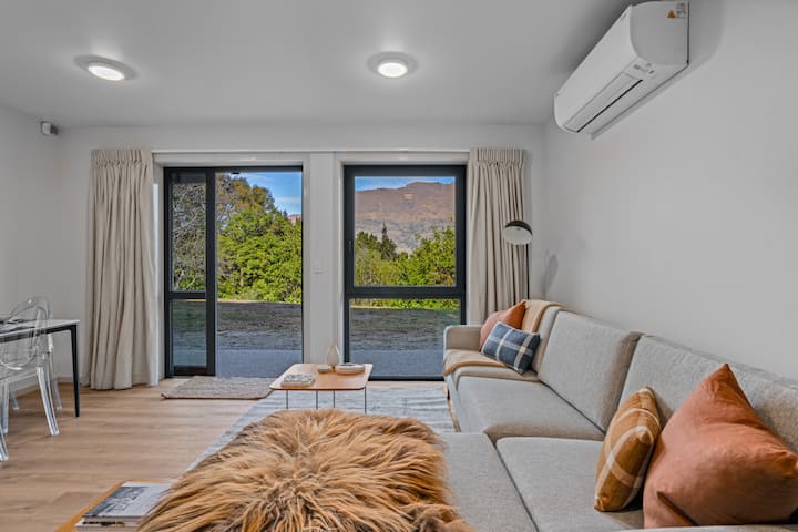 Arawata Alpine Views - 2bdrm Luxury - 