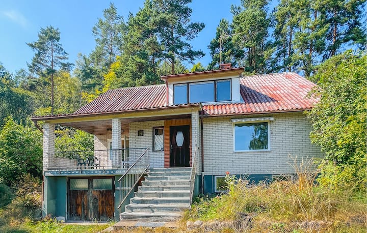 Gorgeous Home In Väversunda With House Sea View - Ödeshög