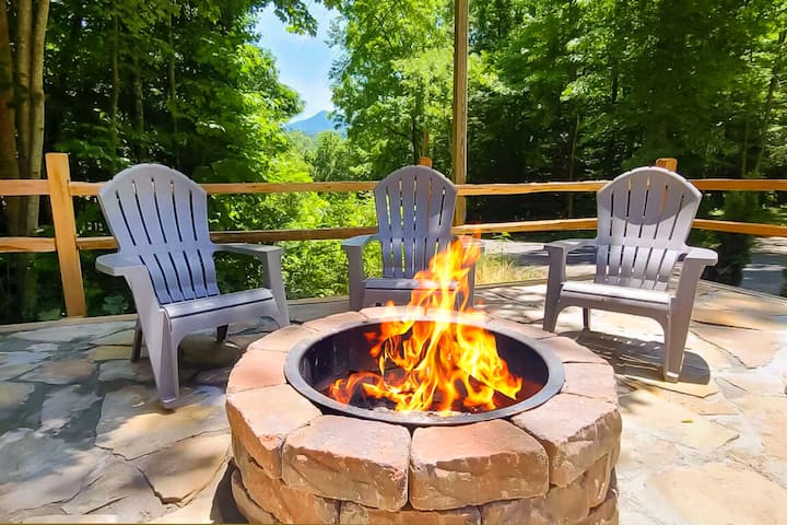 Luxury Gatlinburg Cabin Indoor Pool Pet-friendly - Gatlinburg, TN