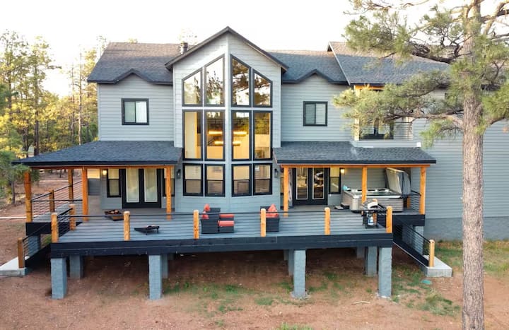 Charming & Luxurious 5-bedroom Cabin In Heber - Arizona
