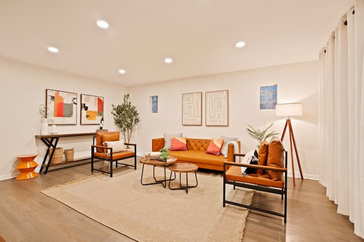 Westchester Retreat Near Chicago & Parks - Oak Brook, IL