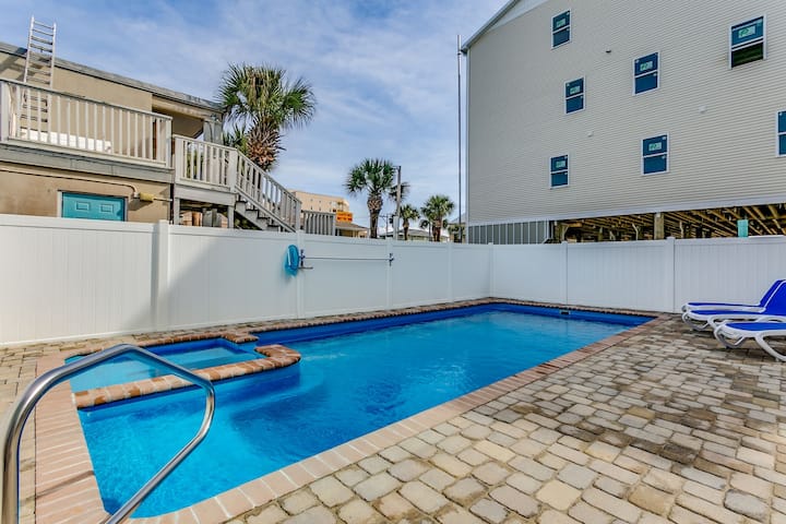 Large Kitchen/media/gamearea/pool 150ft To Beach - North Myrtle Beach, SC