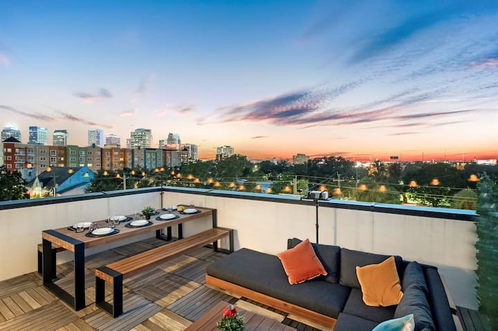 Downtown , Luxury Townhouse Private Rooftop Movies - Tampa, FL
