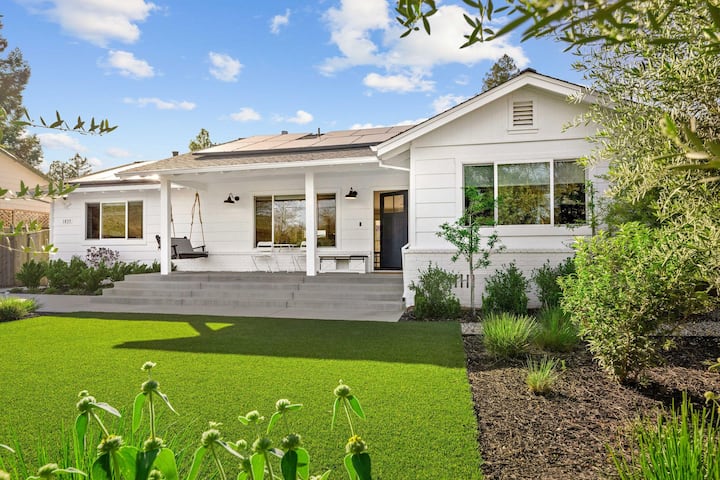 Calistoga Charmer - Calistoga, CA