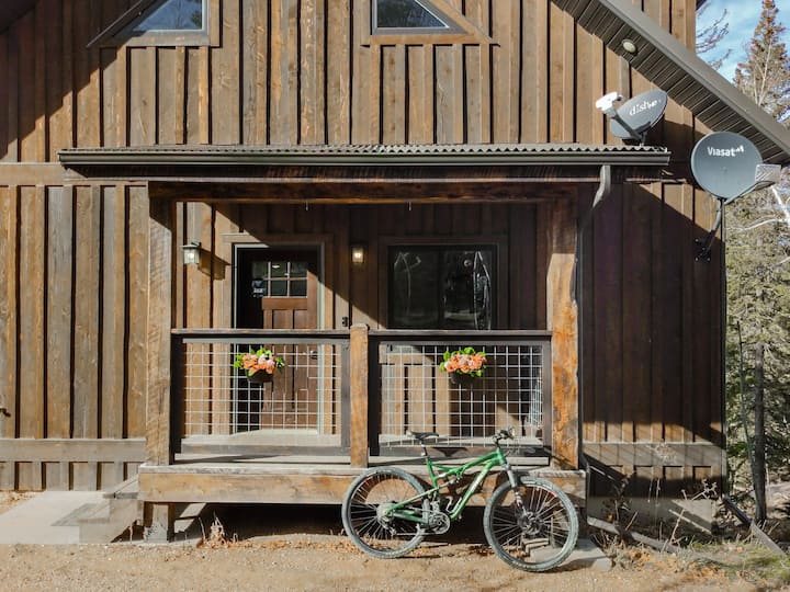 Ramblin' Rose At Terry Peak - Lead, SD