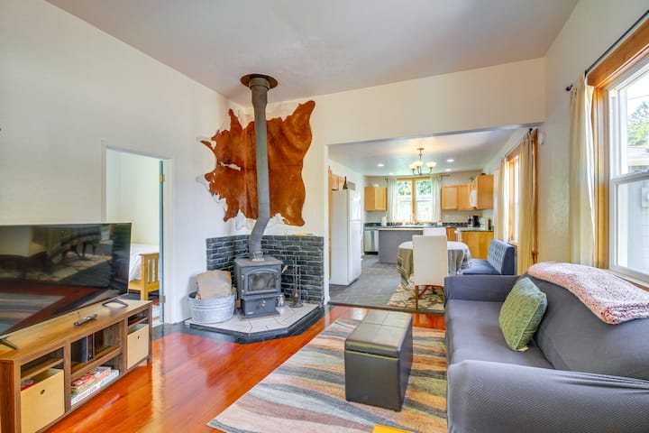 < 1 Mi To Coquille River: Cottage W/ Private Yard! - Bandon Dunes Golf Resort