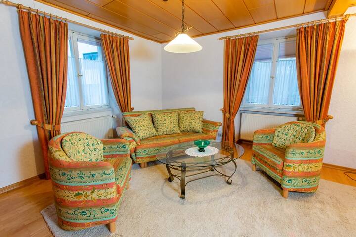 Gelber Salon, 75 Qm - Bad Herrenalb