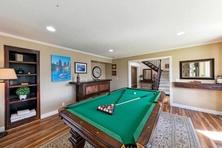 5br Waterfront With Hot Tub+pool Table+hoa Pool - South Lake Tahoe, CA