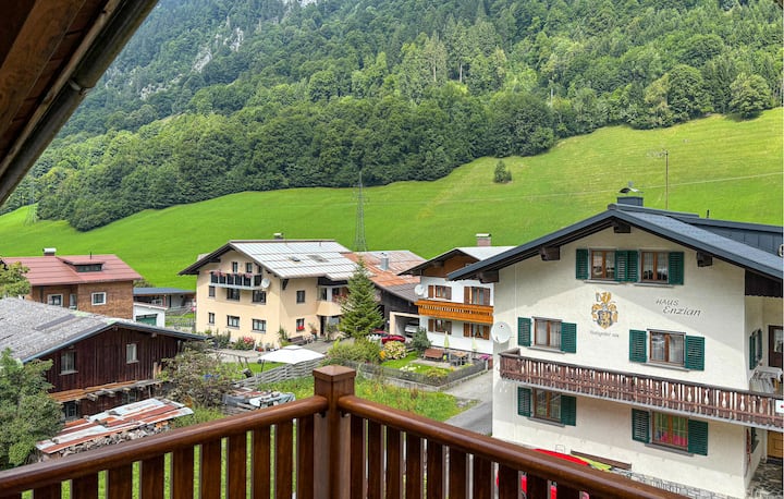 Gorgeous Apartment In Klösterle With Wifi - Zürs