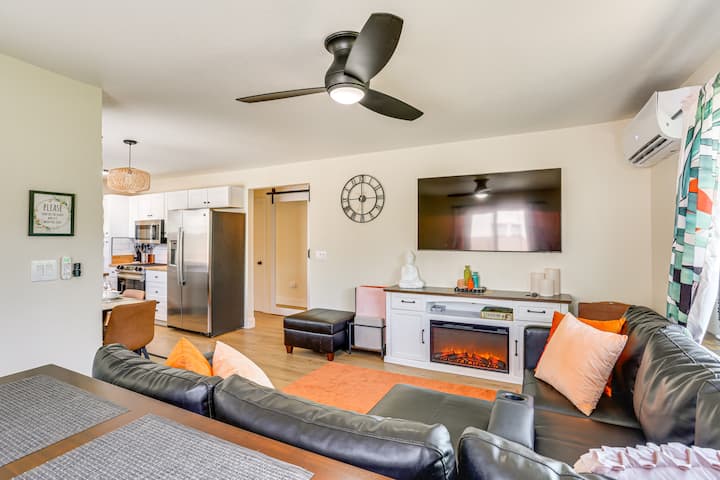 Walkable & Bright Bungalow In Dtwn Redding! - Shasta, CA