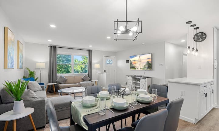 Upscale | Old Town Views | 3bd Lux - Alexandria, VA