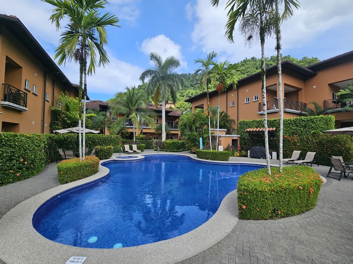 Luxurious Condo In The Heart Of Los Sueños Resort - Playa Herradura