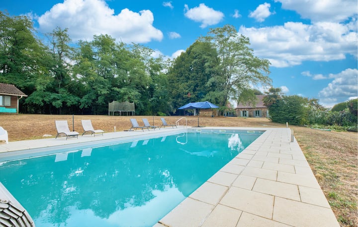 Charmante Maison Avec Piscine - Le Bugue