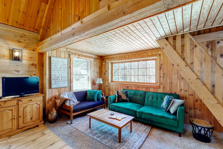 2 Lofts- Renovated Cabin | Deck | Firepit - Greenville, ME