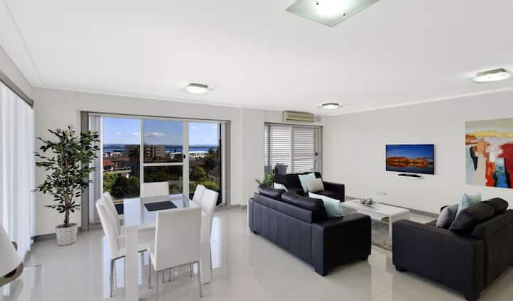 Modern 2br | Sandy Cove + Pool Access - The Entrance