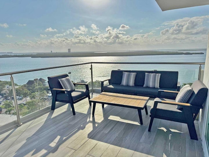 Combo#324 Tims Ocean Condos 8br/6 Ensuites! - Cancún